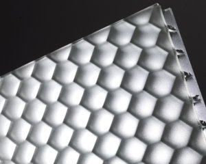 Transparent vs opaque composite panels: what is the difference?